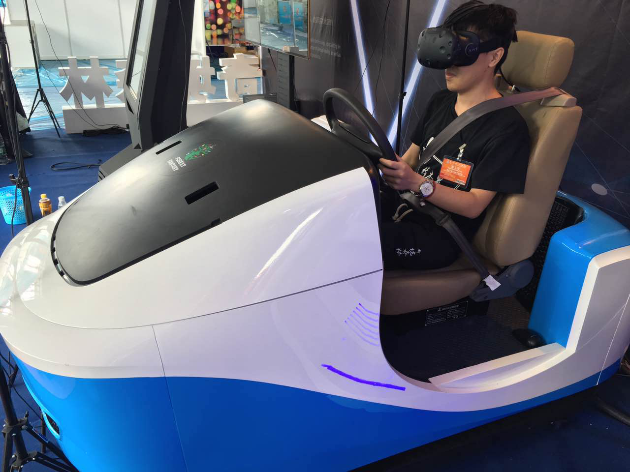 中智炫科技：VR汽车驾驶模拟舱惊艳驾培市场-深圳市中智仿真科技有限公司